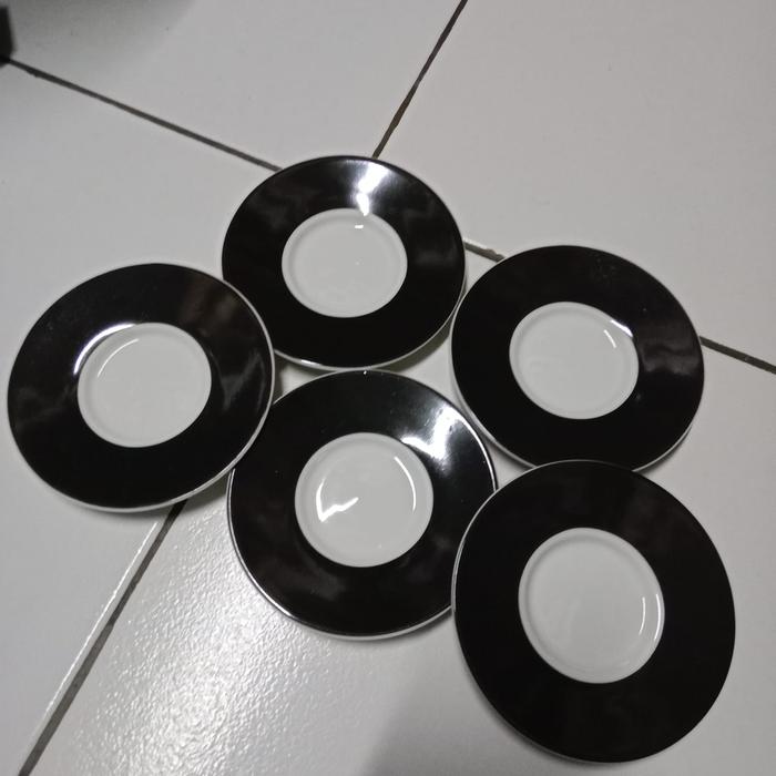 Jual Tatakan Lepek Gelas Cangkir Hitam Putih 5 Pcs - Kota Bekasi ...