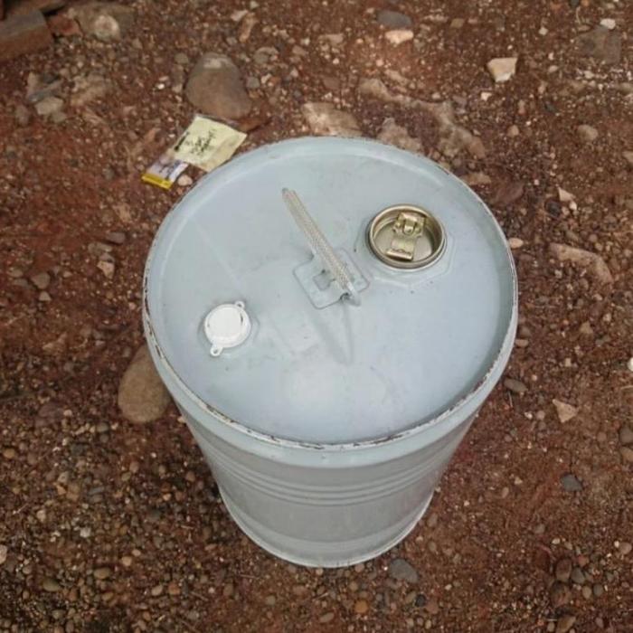 Jual SKE Drum Besi Jerigen 30 liter / Tong Bensin Solar i - Jakarta ...