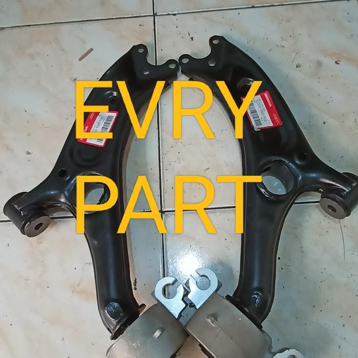 Jual lower arm Assy Honda CRV gen 5 turbo 2017.2022 - Jakarta Utara ...