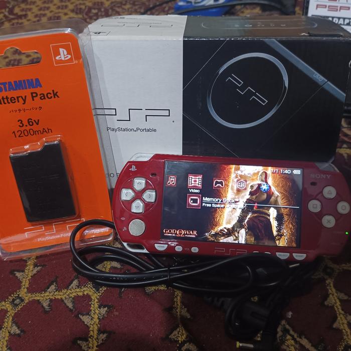 Jual PSP sony slim seri 2000 original lengkap MMC 64 GB isi game 100 ...
