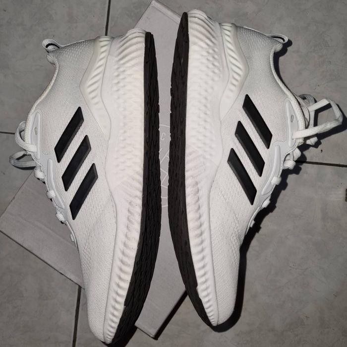 Jual adidas RUNNING Sepatu Aerobounce ST Unisex HQ3594 Putih like New ...