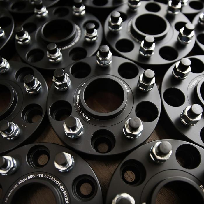 Jual Wheel Spacer / Adapter Aluminum for Toyota Innova Reborn / Zenix ...