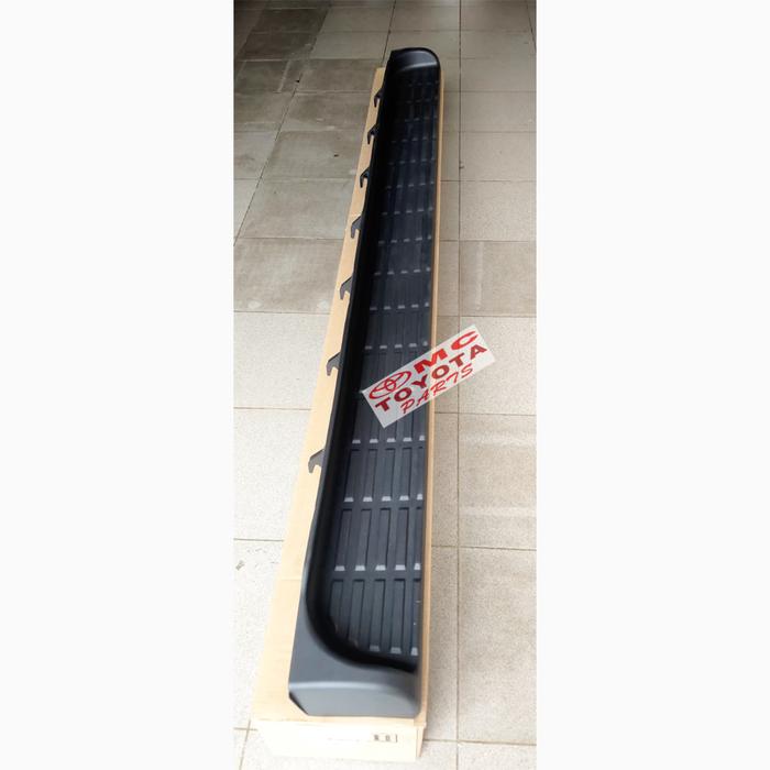 Jual Cover Footstep Injekan Kaki Original Toyota Fortuner VNT 51773 ...