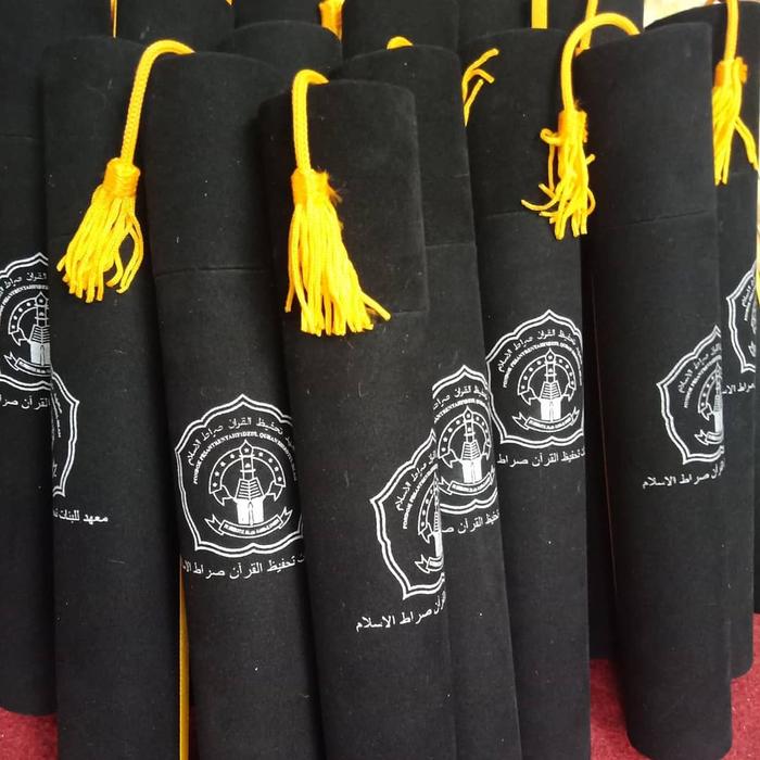 Jual TABUNG TOGA WISUDA BLUDRU - SABLON & WARNA - Sablon Putih, Merah ...
