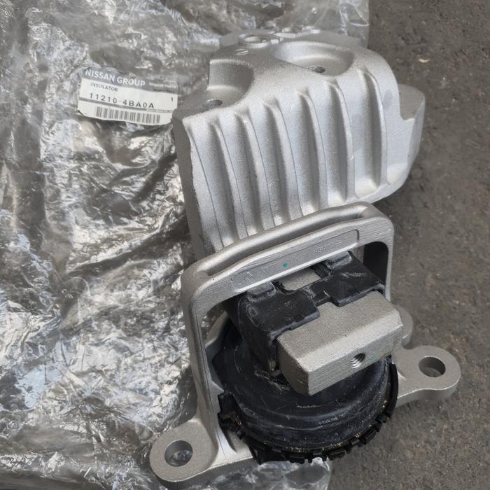 Jual New Xtrail T32 2.5 Engine Mounting KANAN Insulator RH 100% ORI ...