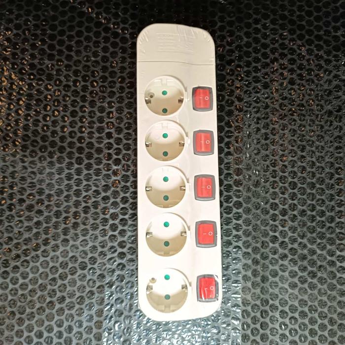 Jual Stop Kontak Uticon tanpa KABEL 3 4 5 6 Lubang dengan saklar tersendiri - 6 Lubang - Kota ...