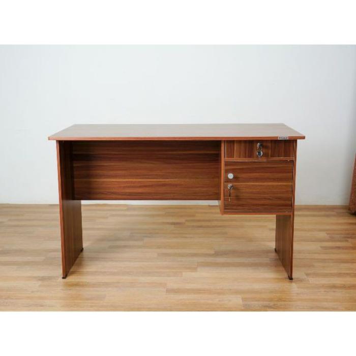 Jual MEJA KOMPUTER MEJA GURU MEJA STAF MEJA TULIS MEJA KANTOR MT 562 MT ...