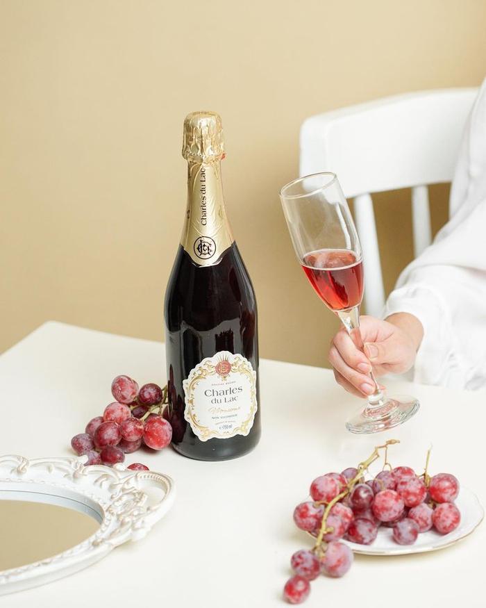 Jual CHARLES DU LAC SPARKLING NON ALCOHOL 750ML / MINUMAN RASA ANGGUR 750ML - RED GRAPE - Kota ...