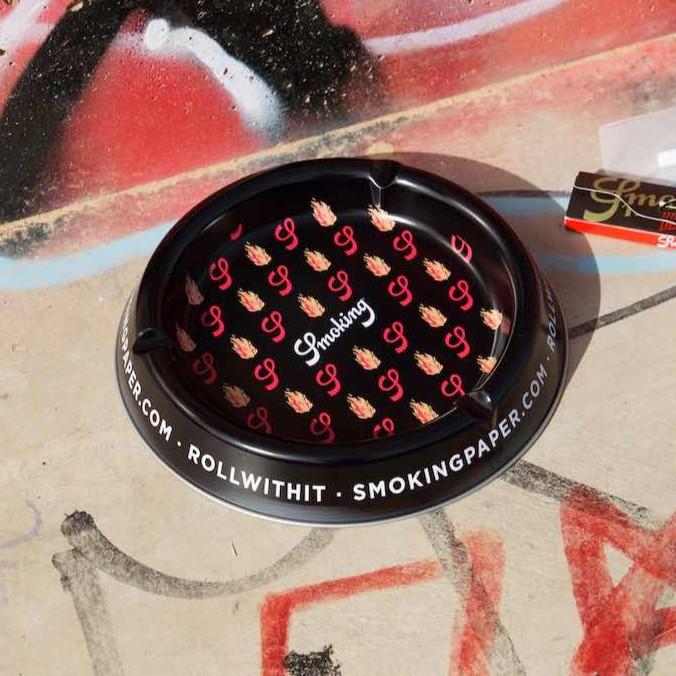 Jual Smoking Ashtray - Black Flames Design Metal / Asbak / Accessories ...