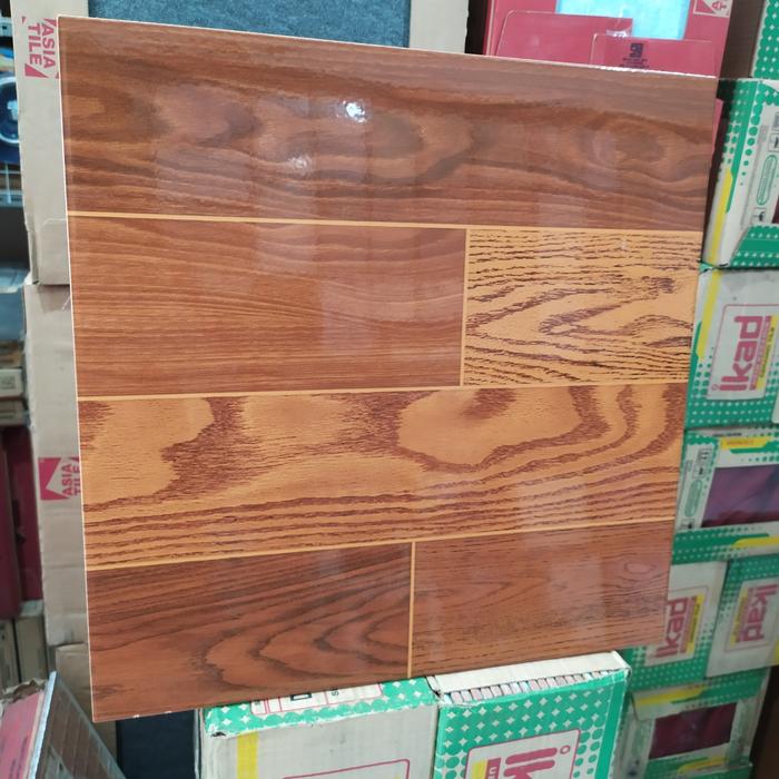 Jual Keramik Motif Kayu 40x40 / Keramik Lantai 40x40 Kayu / Keramik ...