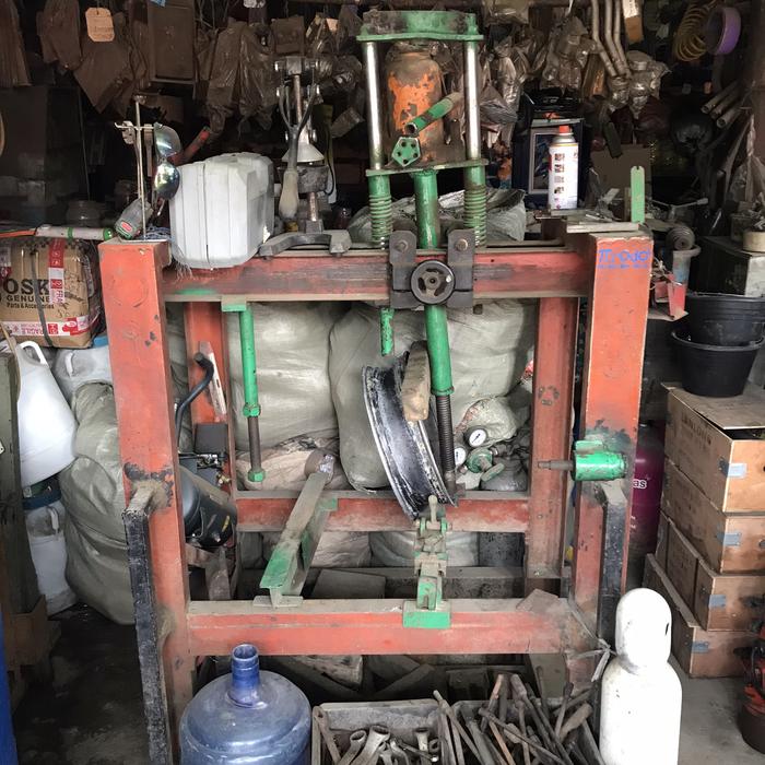 Jual Alat Press Velg Motor Segitiga Serbaguna + Ilmunya - Kab ...