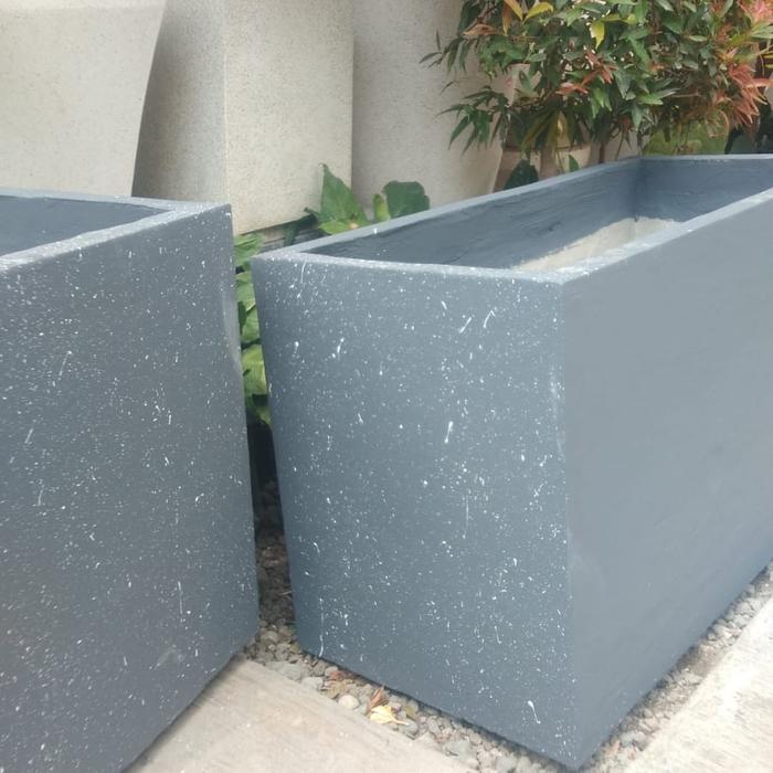 Jual Pot Kotak cantik Panjang Warna Abu Custom Ukuran - Kota Depok ...