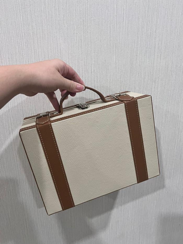 Jual Giftbox Hampers/Packaging Model Koper Unik - Kecil - merah + logo ...