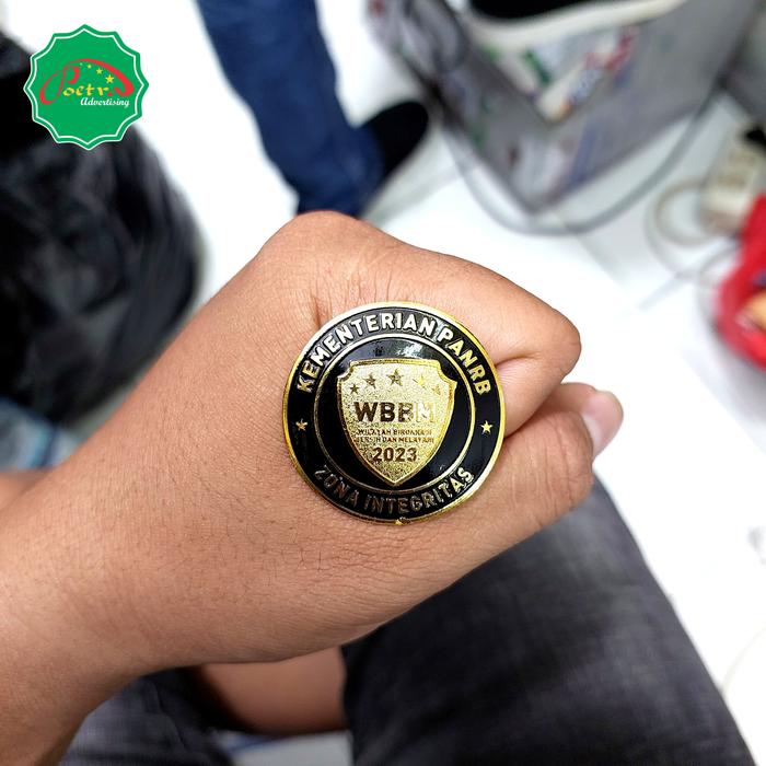 Jual Lencana WBBM 2023 Pin Kementerian PANRB Zona Integritas 2023 ...