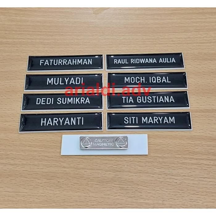 Jual papan nama dada/name tag grafir dilapis fiber ukuran 2×8 cm ...