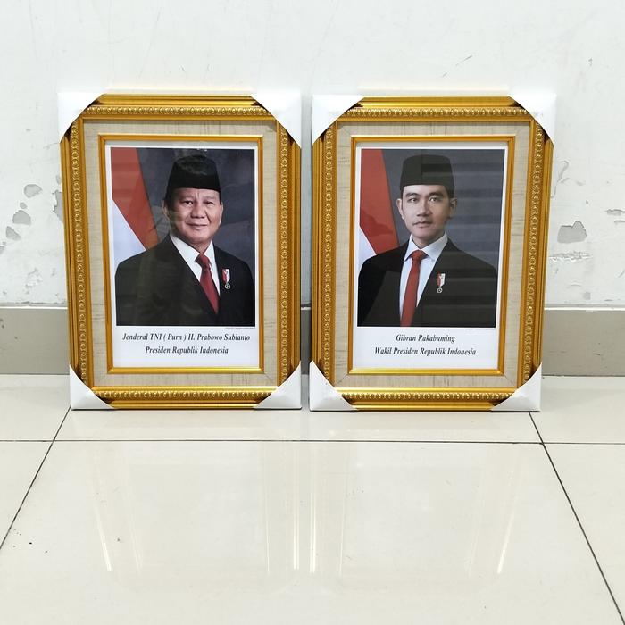 Jual bingkai foto presiden dan wakil presiden double frame ukuran 30x40cm - Jakarta Pusat ...