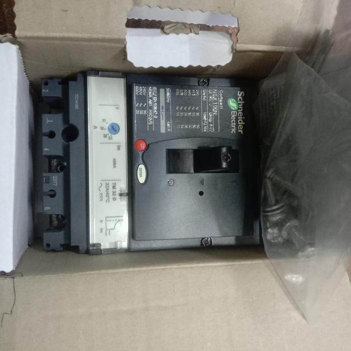 Jual MCCB Schneider NSX100N 3P 32A NSX 3P 32A Original Schneider - Kota ...