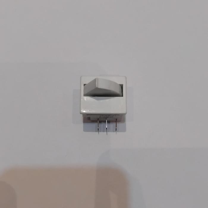 Jual Switch Saklar Pintu Kulkas Dispenser Sharp 3 Pin Soket NO NC COM ...