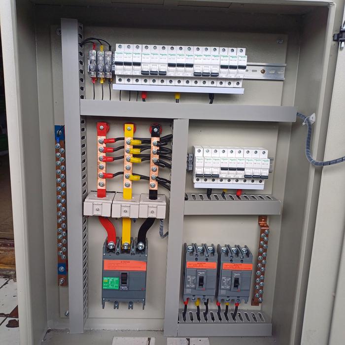 Jual Panel Distribusi 3phass 200A Panel Listrik Jadi - Jakarta Pusat ...