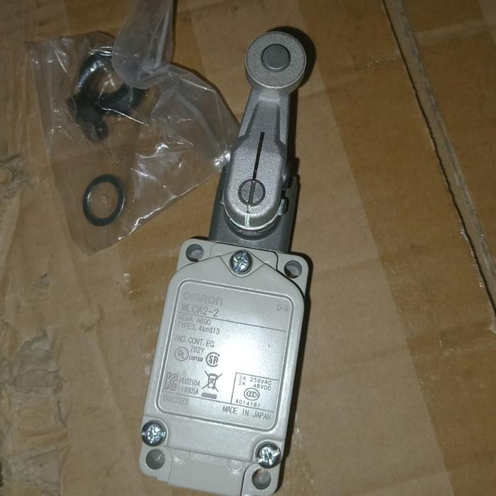 Jual Limit Switch WLCA2-2 With Parts WLCA 2-2 Omron Original Made In ...