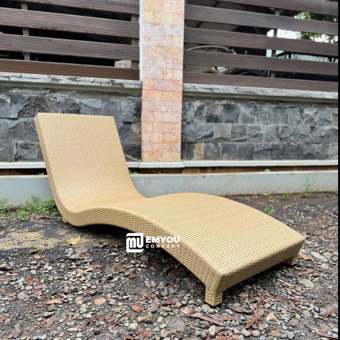 Jual Pool lounger chair Kursi pantai kursi kolam renang rotan sintetis ...