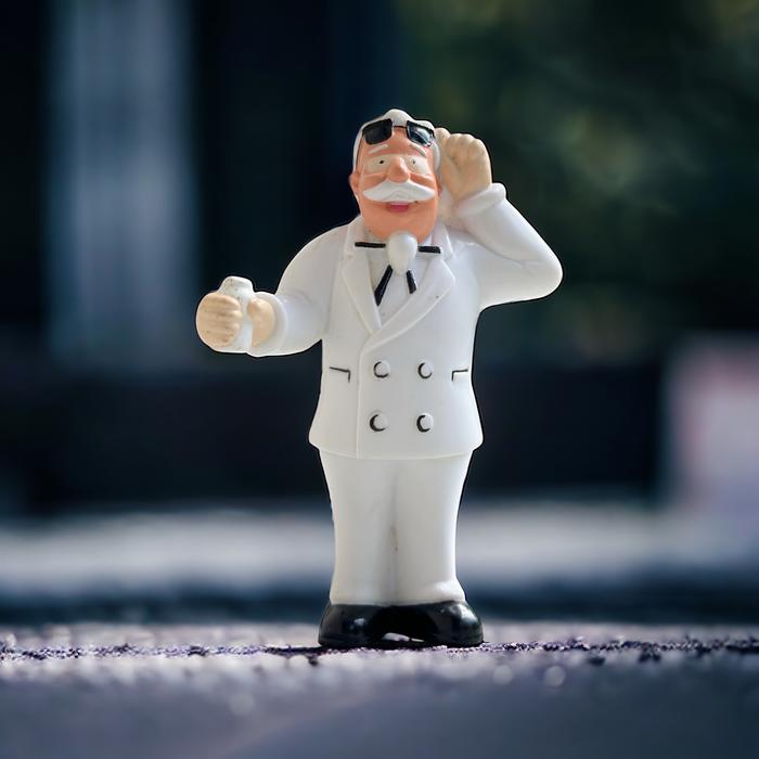 Jual Figure Vintage KFC Colonel Sanders - B - Kota Depok ...