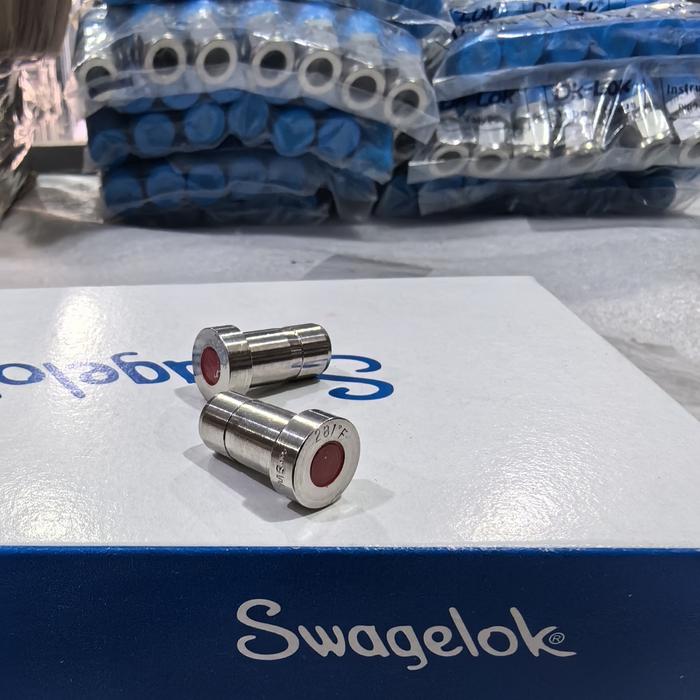 Jual Fusible Tube Adapter 3/8" OD 281°F RED Swagelok SS-6-FTA-281 ...