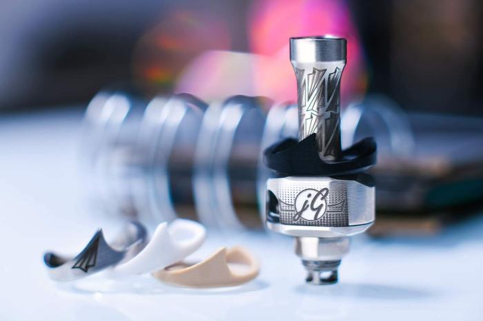 Jual MNCH MONARCHY DELRO X MONARCHY SCEPTER RBA - Kota Semarang - VSS ...