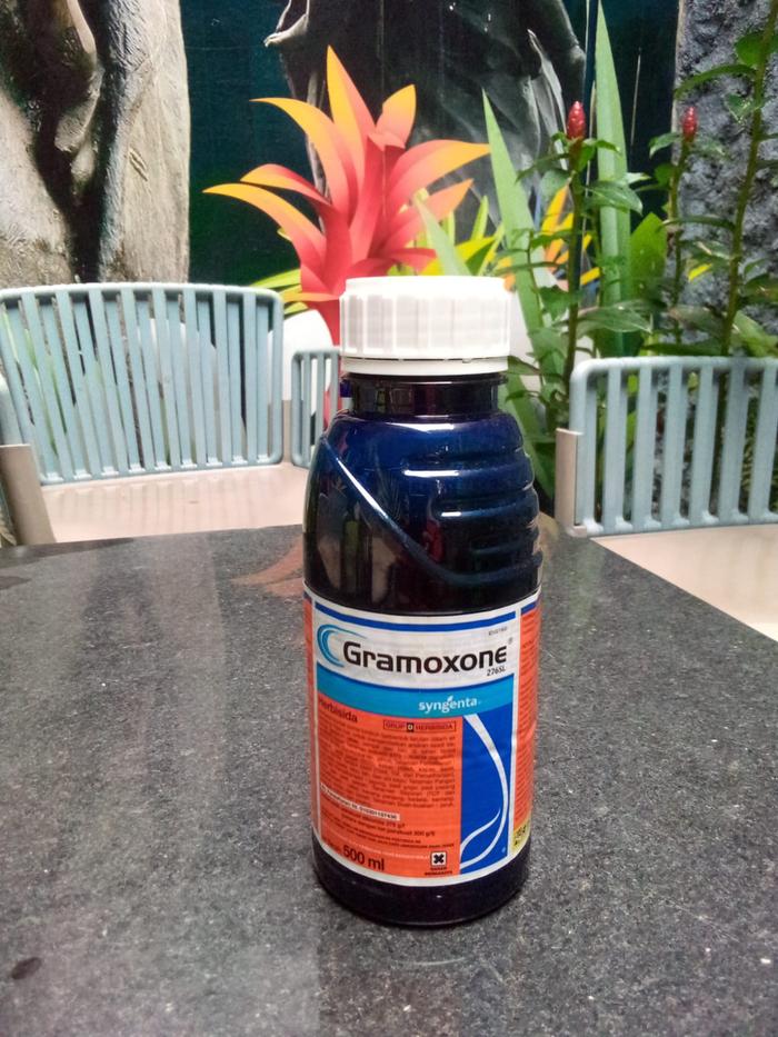 Jual OBAT PEMBASMI RUMPUT HERBISIDA UNTUK GULMA GRAMAXONE 500 MIL ...