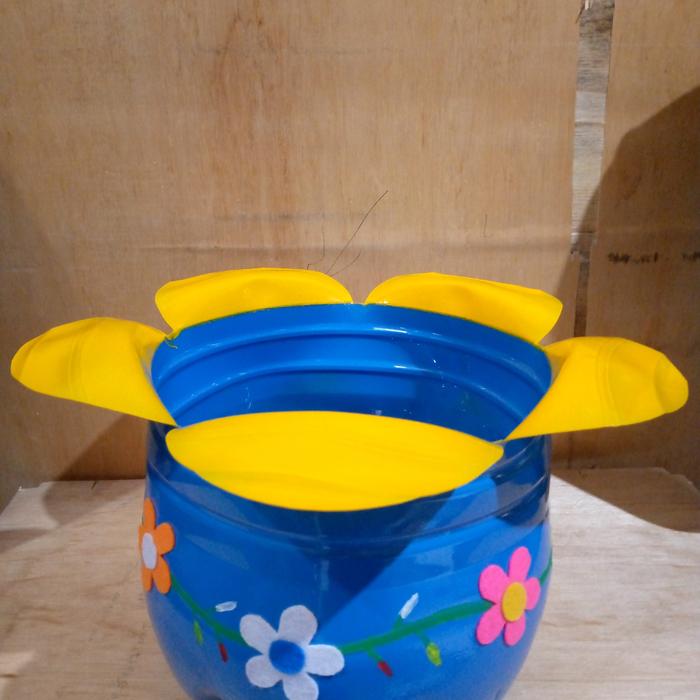 Jual Pot Galon Lukis / Kerajinan Daur Ulang Galon Plastik / Prakarya ...