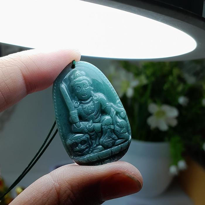 Jual LIONTIN BATU GIOK UKIR DEWI KWAN IM ASLI BURMA BERSERTIFIKAT TYPE ...