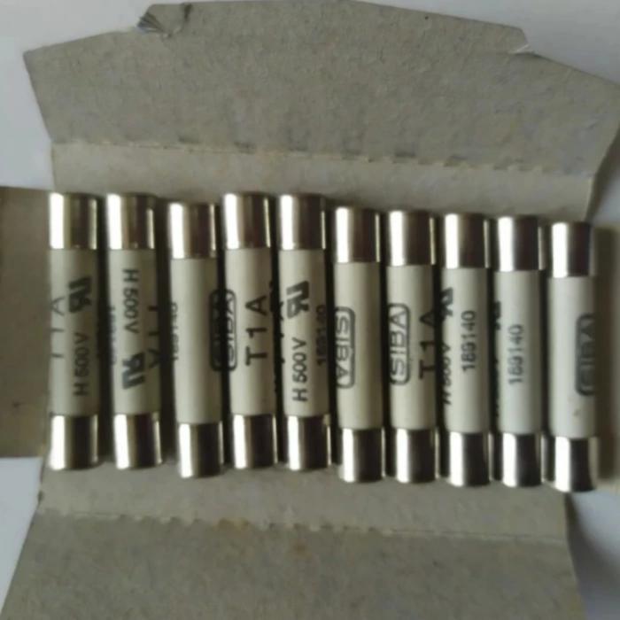 Jual Fuse Keramik T1A 500V P/N.7006565 Sekring Keramik Siba T1A 500V ...
