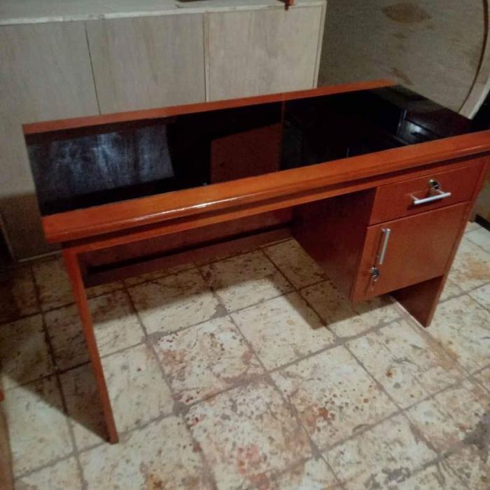 Jual meja kantor/guru pakai kaca riben - Jakarta Timur - berkah ...