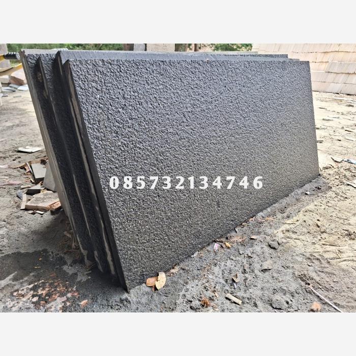 Jual Batu Andesit Hitam Bush Hammered Tulungagung 60x120cm - Kab ...