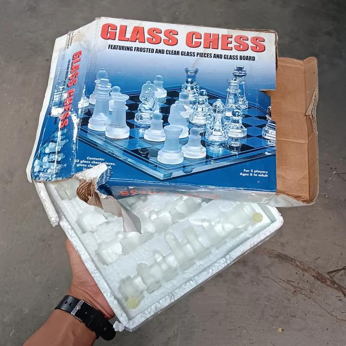 Jual Board Game Catur Kaca Bentuk Unik - Kota Surabaya - UalaVintage ...