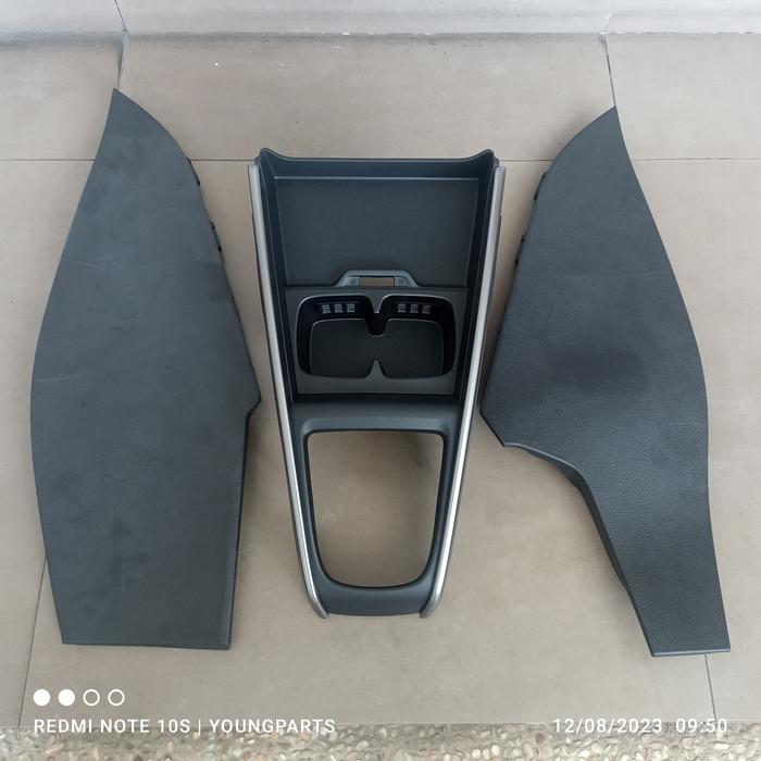 Jual Cover & Cup Holder Console Armrest All New Ertiga/ XL7 - Kab ...