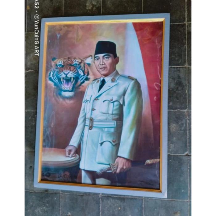 Jual hiasan dinding lukisan cetak Ir Soekarno dan macan + bingkai uk85× ...