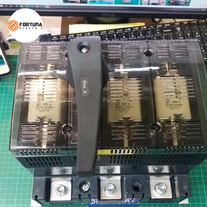 Jual Schneider Fuse Holder ON OFF WGR-200/3 3P 200A GB13539 200 + Fuse ...