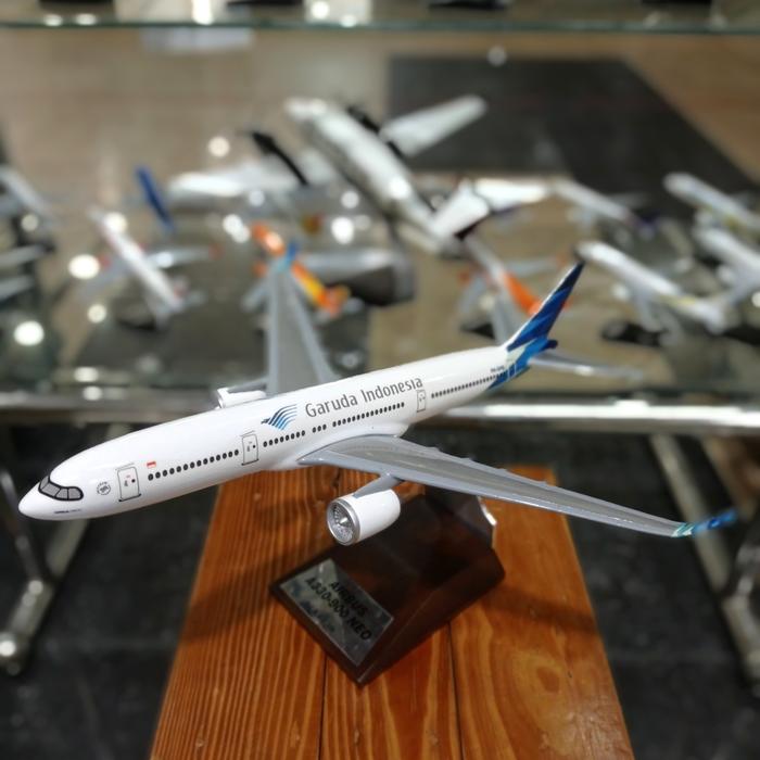 Jual Miniatur Pesawat GARUDA INDONESIA A330-900Neo - Jakarta Utara ...