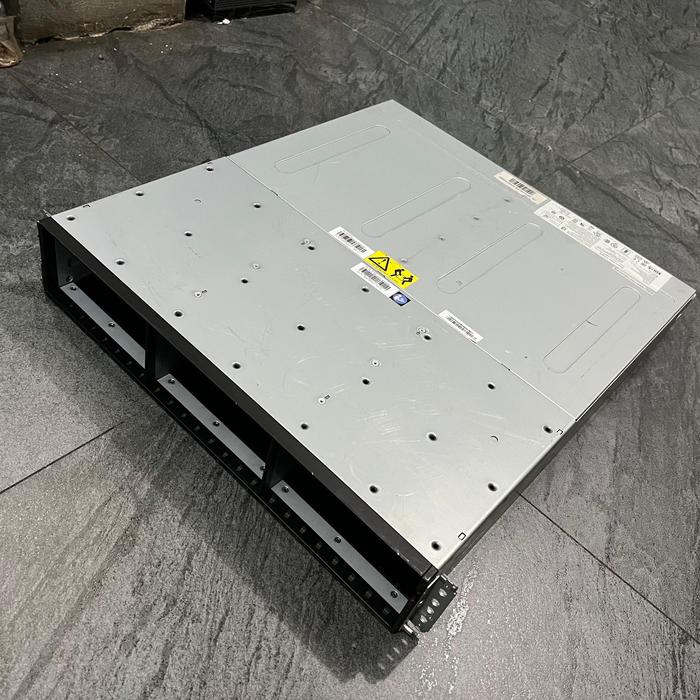 Jual IBM Storwize V5000 Gen2 Controller Enclosure 2078-112 V5010 2.5 ...