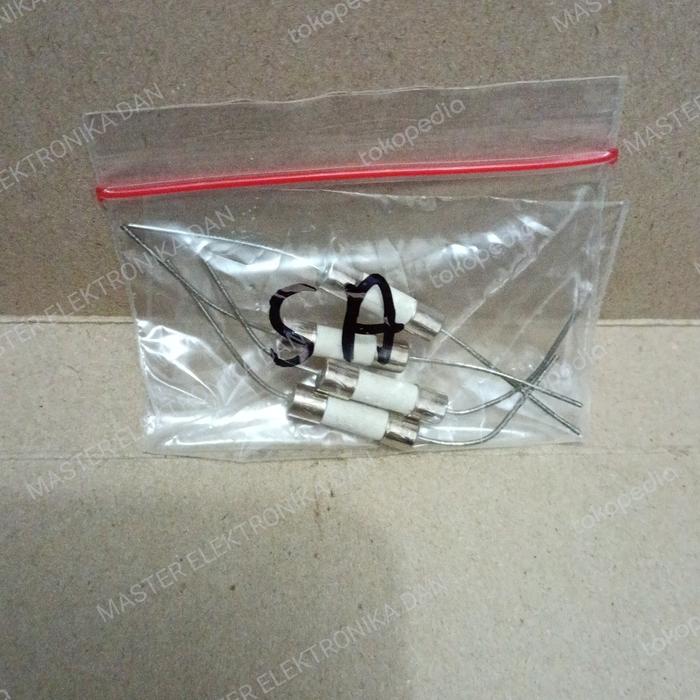 Jual 7542 fuse sekring sekering keramik ceramic axial ada kaki 5ampere ...