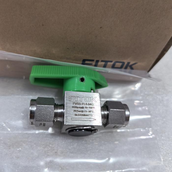 Jual Ball Valve Plug 1/4" OD SS316 3000PSI P-V SERIES FITOK PVSS-FL4-04C - Kota Batam - Levino ...