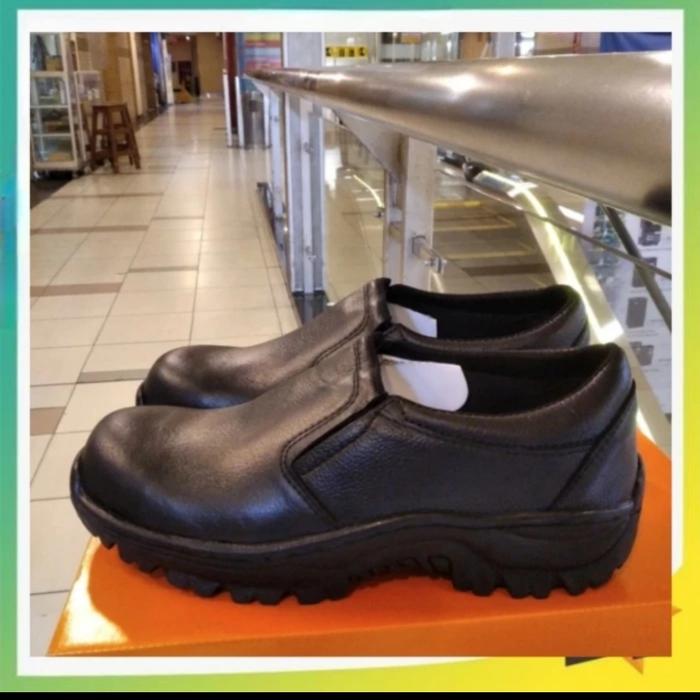 Jual Sepatu safety omega 101 murah hitam - Jakarta Barat - MASTER LOCK ...