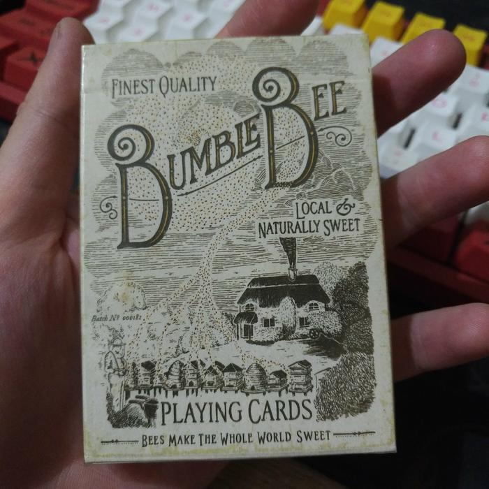 Jual Bumble Bee Playing Card by Ellusionist New - Kota Surabaya ...
