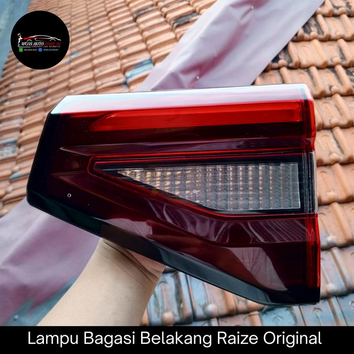 Jual Reflektor Lampu Bagasi Belakang Toyota Raize Kanan 2022 2023 ...