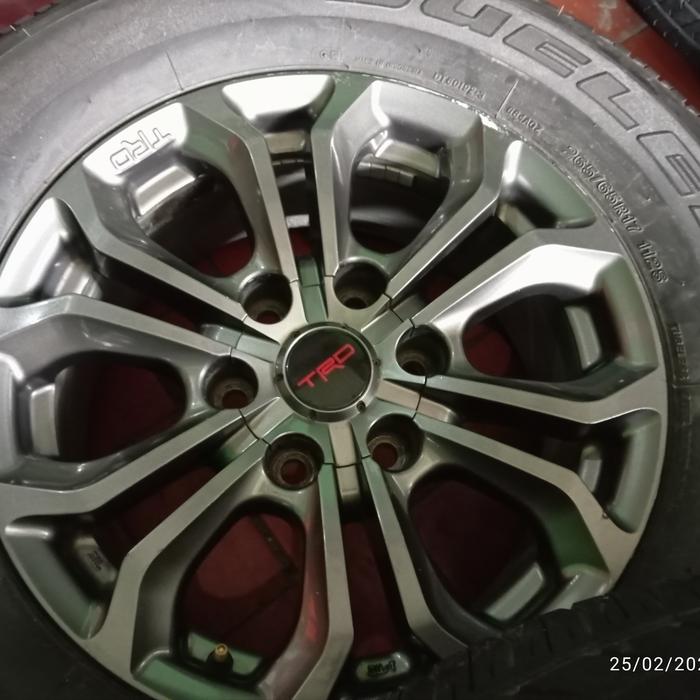 Jual velg oem fortuner trd r17 - Kab. Bekasi - Blecet Rims | Tokopedia
