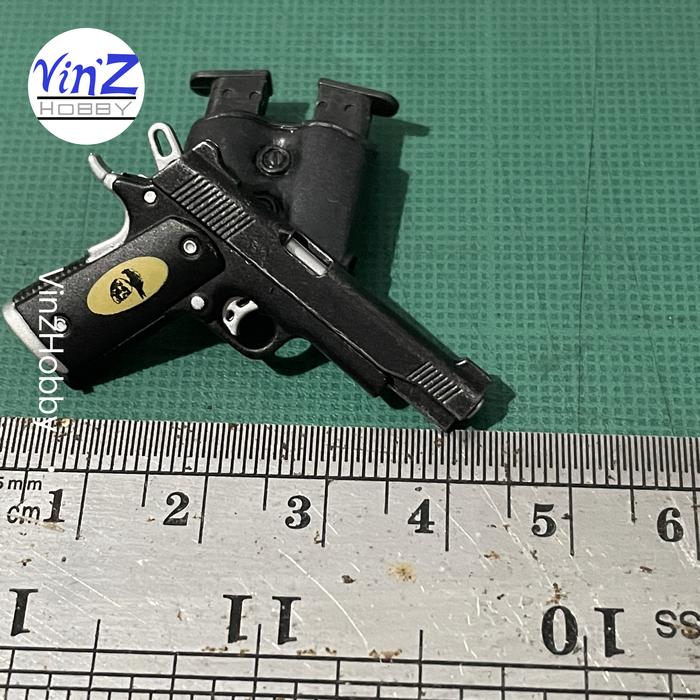 Jual Hot toys barney ross pistol 1:6 scale original kitbash part - Kota ...