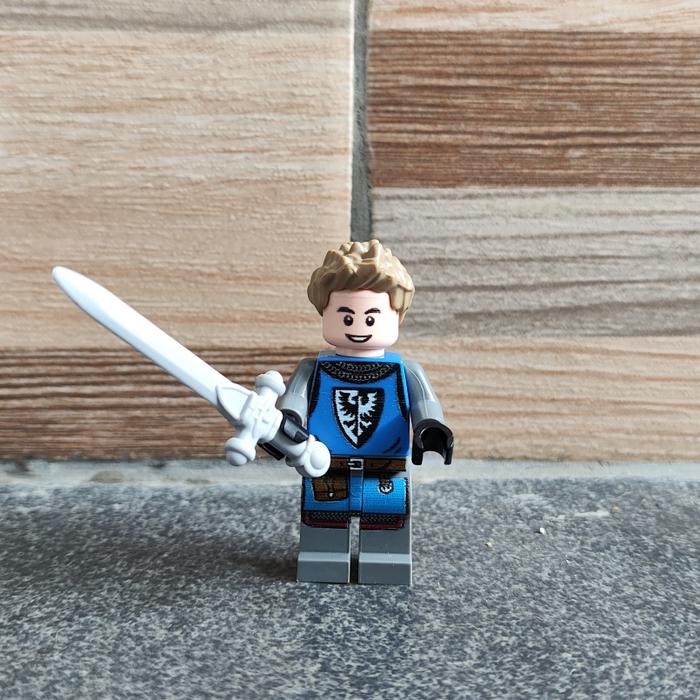 Jual Lego Knight Falcon | Lego City Police Star Wars Friends Duplo ...