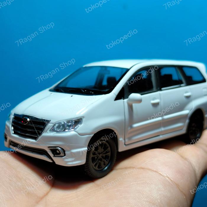 Jual diecast miniatur Toyota kijang grand Innova barong cumi darat ...