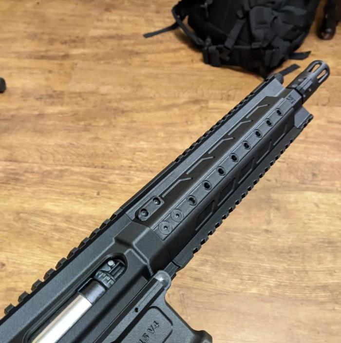 Jual AR-15 gen4 Handguard dan Outbar ( Full Rail 9 inch) - Kota ...